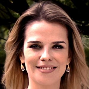 ANELISE DE OLIVEIRA - MBRTV - Museu Brasileiro de Rádio e Televisão